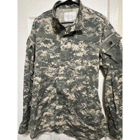 USGI | Jackets & Coats | Acu Digital Camouflage Jacket Medium Regular ...